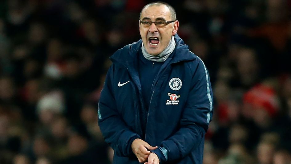 Maurizio Sarri criticizes Chelsea players, but ultimately bears ...