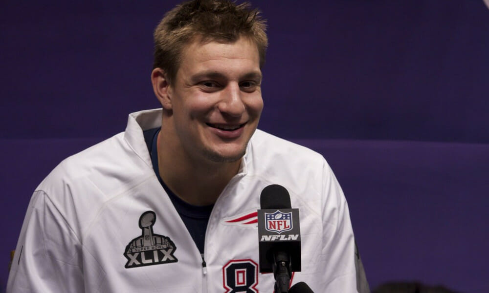 Rob Gronkowski Wins WWE 24/7 Championship at Wrestlemania 36 - Crush ...