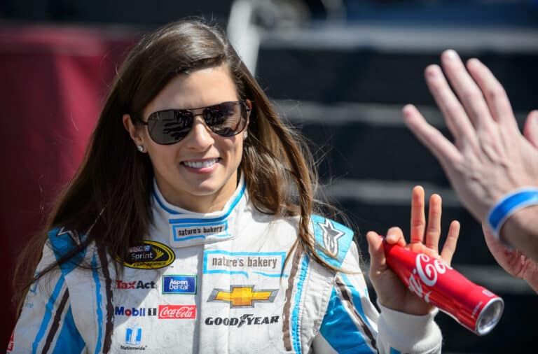 Danica Patrick Wows Fans With Impressive Golf Course Performance ...
